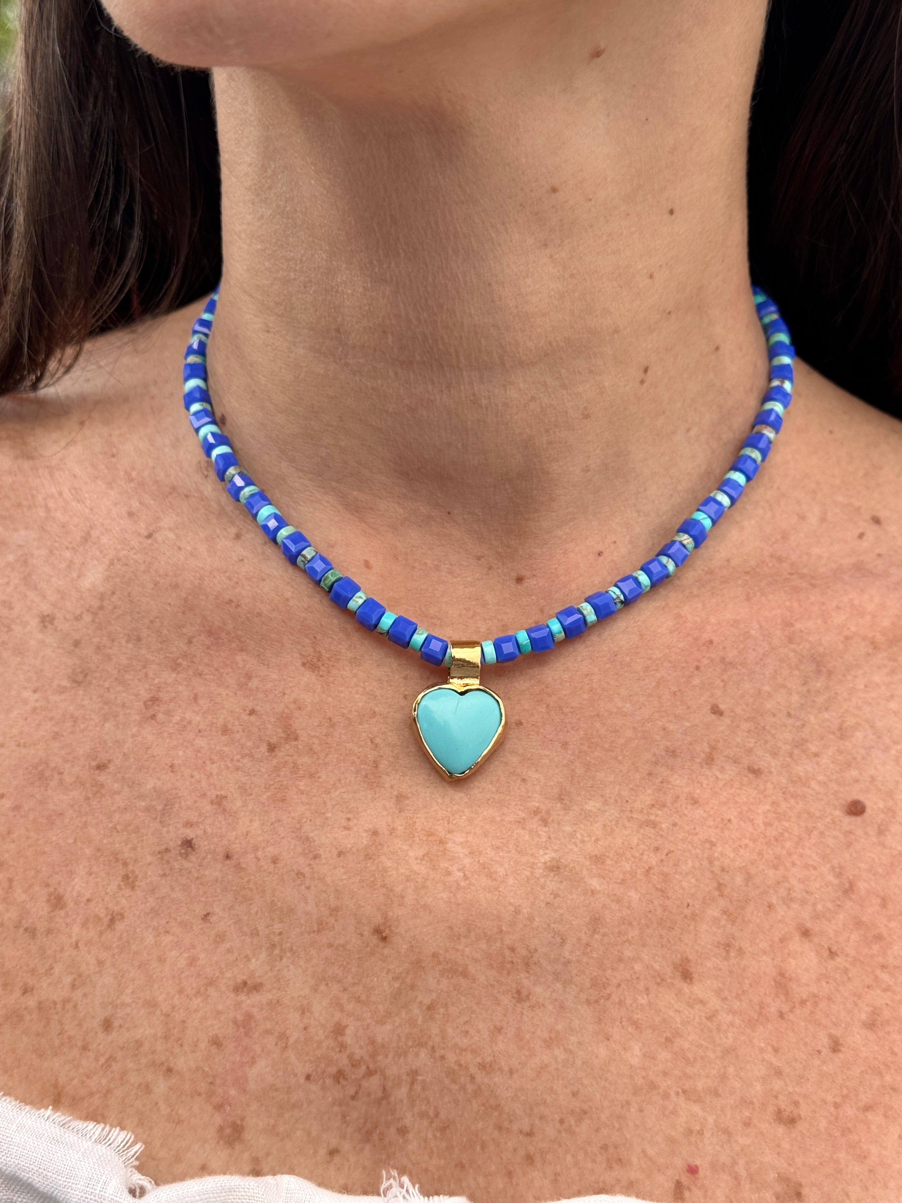 HANDMADE SEMI PRECIOUS STONES TURQUOISE MINI HEART PENDANT ADJUSTABLE NECKLACE